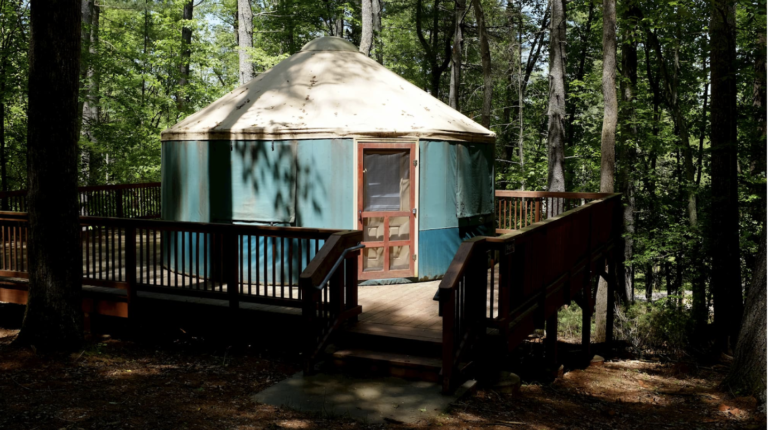 Yurts In Oregon : Where to Go, What to Pack, and When to Camp